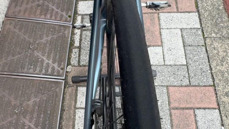 パナレーサーのタイヤ・Closer Plus使用レポ【安い・軽い・速い・4000kmくらい持ちそう】 | AKI Cycling